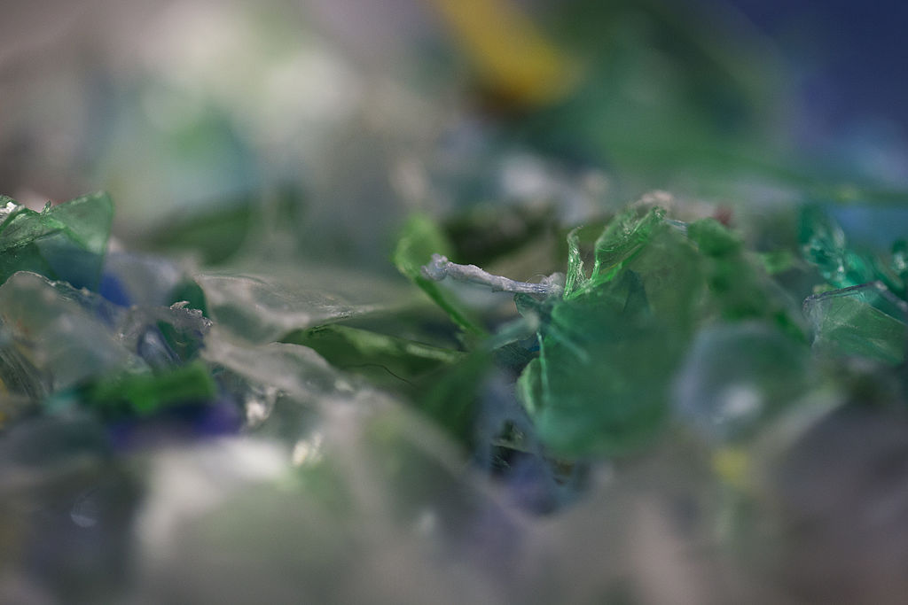 People Consume a Credit Card Worth of Nano and Micro Plastics Per Week ...