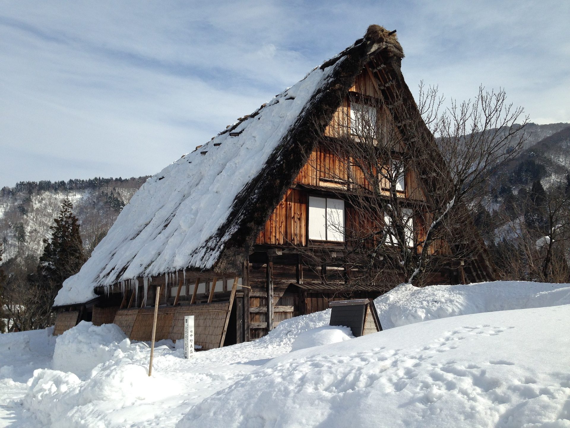 Sustainable Architecture: The Gassho-Zukuri Houses of Japan - Vision Times