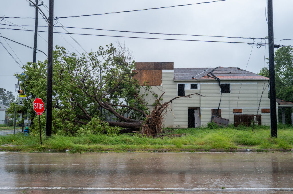 Millions Under Rising Heat, Without Power Following Hurricane Beryl’s ...