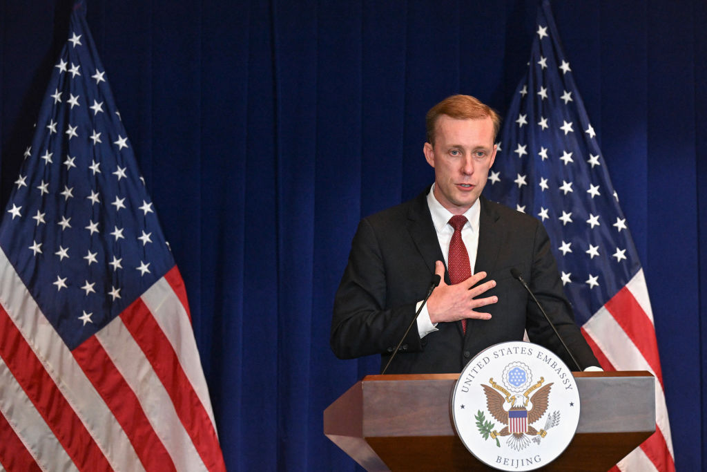 Jake Sullivan Meets With Xi in Rare Meeting as Washington Navigates ...