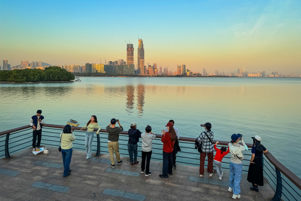 Is Shenzhen Headed for a Breaking Point? 6 Alarming Signs Point to a ...