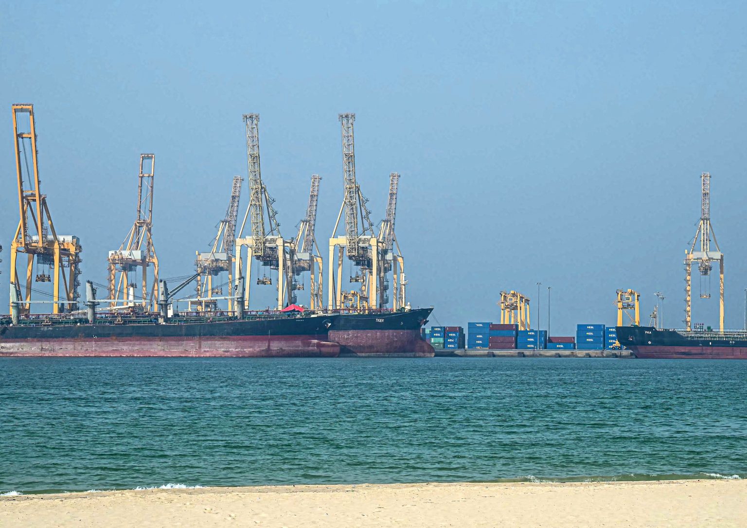 China's Foreign Minister Pressed Iran on Strait of Hormuz Reopening ...